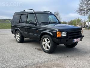 Black Land Rover Discovery 2000 in Liepaja, with an engine capacity of 2.50 L and mileage of 315 thousand km for 3600 €, photo 4 on AUTOMOTO.COM.LV
