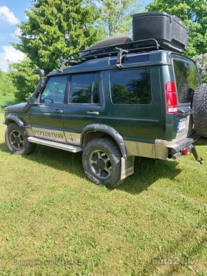 Melns Land Rover Discovery 2000 Tallina, ar dzinēja tilpumu 2.50 L un nobraukumu 0 tūkst. km par 11000 €, foto 3 vietnē AUTOMOTO.COM.LV