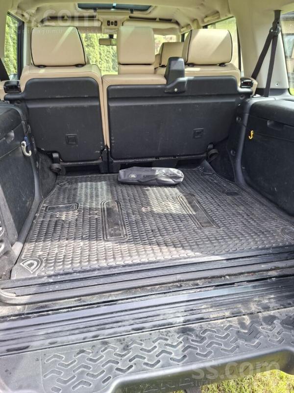 Melns Land Rover Discovery 2002 Jelgava, ar dzinēja tilpumu 2.50 L un nobraukumu 320 tūkst. km par 5300 €, foto 6 vietnē AUTOMOTO.COM.LV