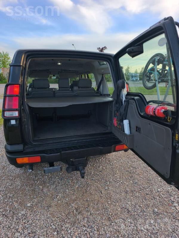 Melns Land Rover Discovery 2002 Jelgava, ar dzinēja tilpumu 2.50 L un nobraukumu 289 tūkst. km par 7874 €, foto 7 vietnē AUTOMOTO.COM.LV