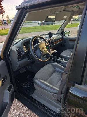 Melns Land Rover Discovery 2002 Jelgava, ar dzinēja tilpumu 2.50 L un nobraukumu 289 tūkst. km par 7874 €, foto 11 vietnē AUTOMOTO.COM.LV