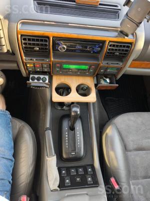 Melns Land Rover Discovery 2002 Jelgava, ar dzinēja tilpumu 2.50 L un nobraukumu 289 tūkst. km par 7874 €, foto 16 vietnē AUTOMOTO.COM.LV