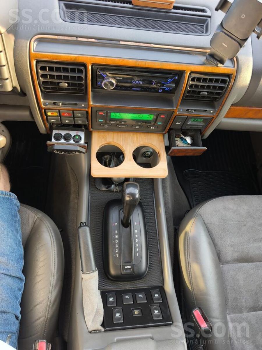 Melns Land Rover Discovery 2002 Jelgava, ar dzinēja tilpumu 2.50 L un nobraukumu 289 tūkst. km par 7874 €, foto 16 vietnē AUTOMOTO.COM.LV