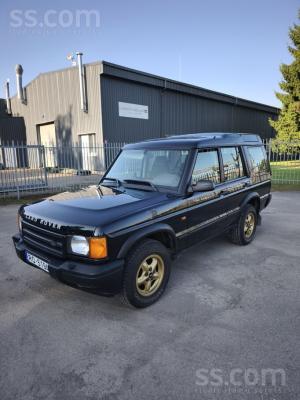 Melns Land Rover Discovery 2002 Jelgava, ar dzinēja tilpumu 2.50 L un nobraukumu 290 tūkst. km par 6500 €, foto  vietnē AUTOMOTO.COM.LV