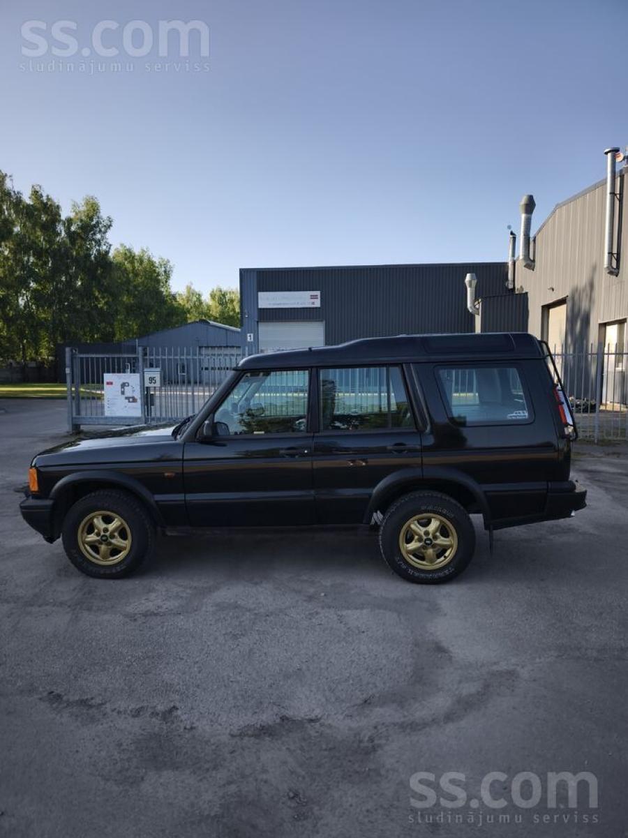 Melns Land Rover Discovery 2002 Jelgava, ar dzinēja tilpumu 2.50 L un nobraukumu 290 tūkst. km par 6500 €, foto 9 vietnē AUTOMOTO.COM.LV