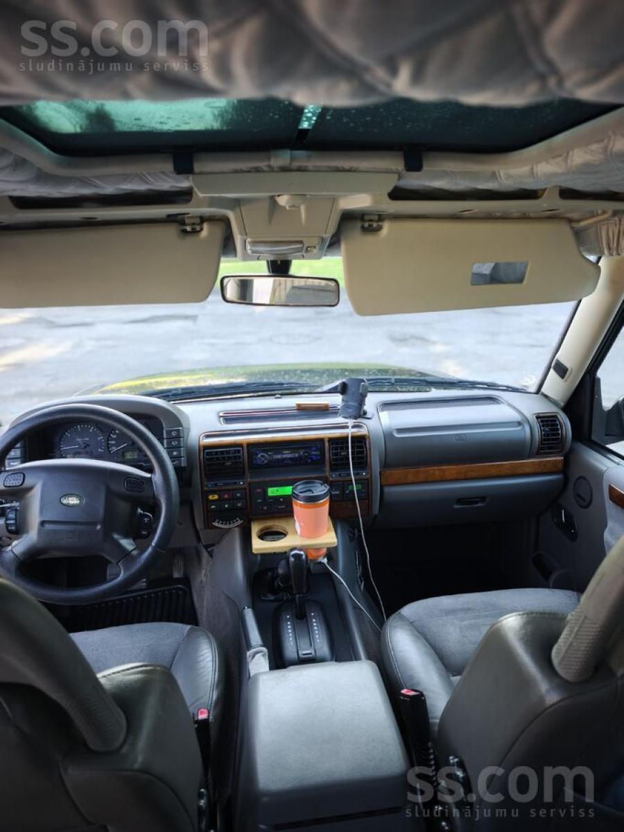 Melns Land Rover Discovery 2002 Jelgava, ar dzinēja tilpumu 2.50 L un nobraukumu 290 tūkst. km par 6500 €, foto 13 vietnē AUTOMOTO.COM.LV