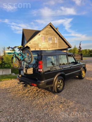 Melns Land Rover Discovery 2002 Jelgava, ar dzinēja tilpumu 2.50 L un nobraukumu 290 tūkst. km par 6500 €, foto 14 vietnē AUTOMOTO.COM.LV