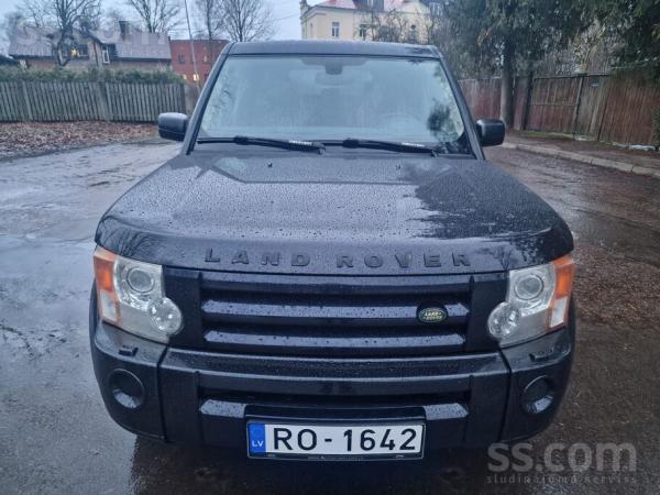 Black Land Rover Discovery 2005 in Riga, with an engine capacity of 2.70 L and mileage of 299 thousand km for 4800 €, photo 8 on AUTOMOTO.COM.LV