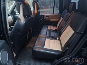 Melns Land Rover Discovery 2005 Rīga, ar dzinēja tilpumu 2.70 L un nobraukumu 299 tūkst. km par 4800 €, foto 12 vietnē AUTOMOTO.COM.LV