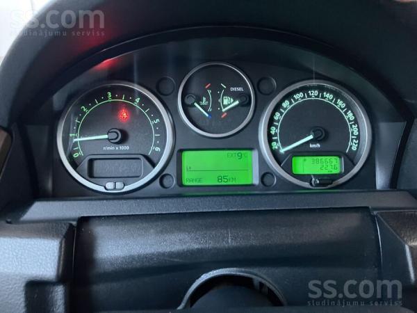 Black Land Rover Discovery 2005 in Talsi, with an engine capacity of 2.70 L and mileage of 387 thousand km for 4500 €, photo 9 on AUTOMOTO.COM.LV