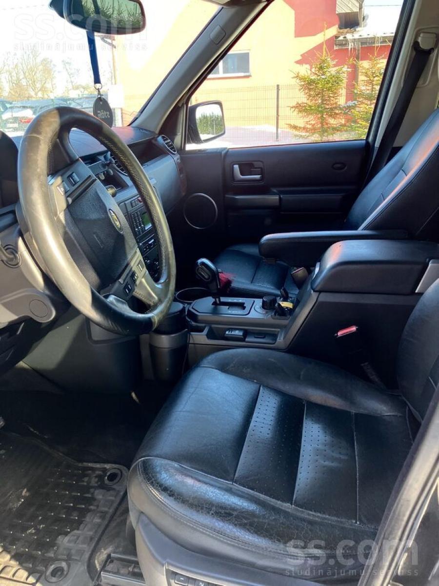 Black Land Rover Discovery 2005 in Talsi, with an engine capacity of 2.70 L and mileage of 387 thousand km for 4500 €, photo 6 on AUTOMOTO.COM.LV