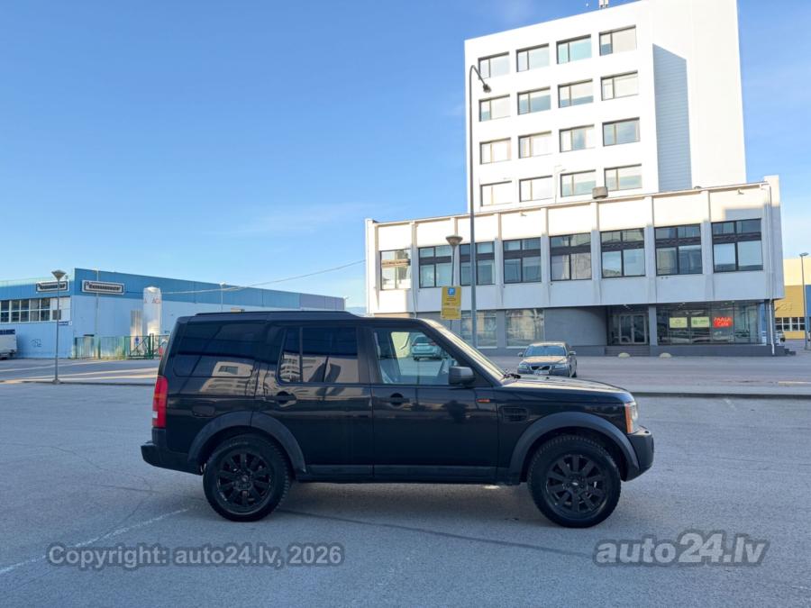 Melns Land Rover Discovery 2005 Tallina, ar dzinēja tilpumu 2.70 L un nobraukumu 298 tūkst. km par 3999 €, foto 6 vietnē AUTOMOTO.COM.LV