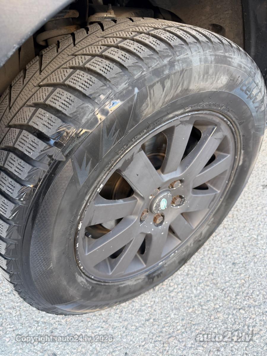 Melns Land Rover Discovery 2005 Tallina, ar dzinēja tilpumu 2.70 L un nobraukumu 298 tūkst. km par 3999 €, foto 8 vietnē AUTOMOTO.COM.LV