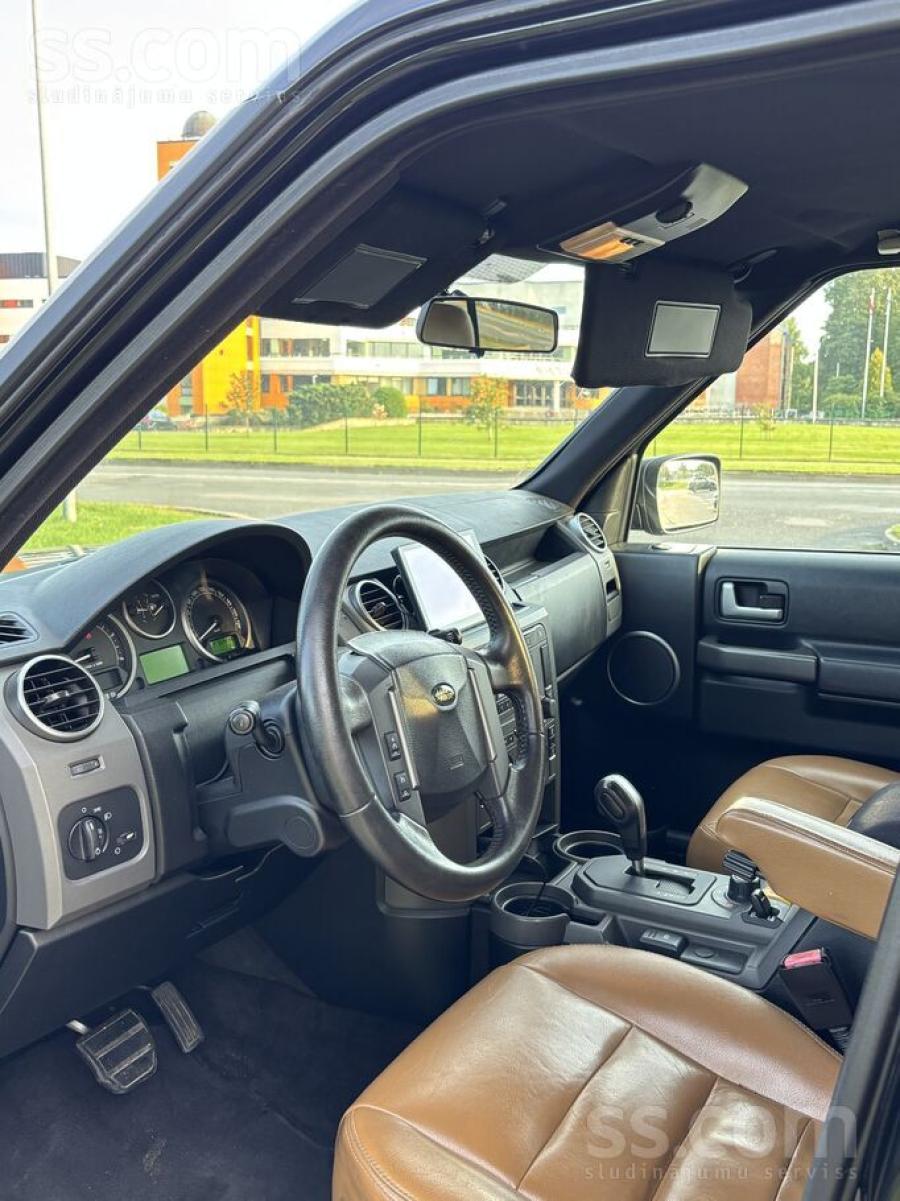 Black Land Rover Discovery 2005 in Riga, with an engine capacity of 2.70 L and mileage of 370 thousand km for 3800 €, photo 8 on AUTOMOTO.COM.LV