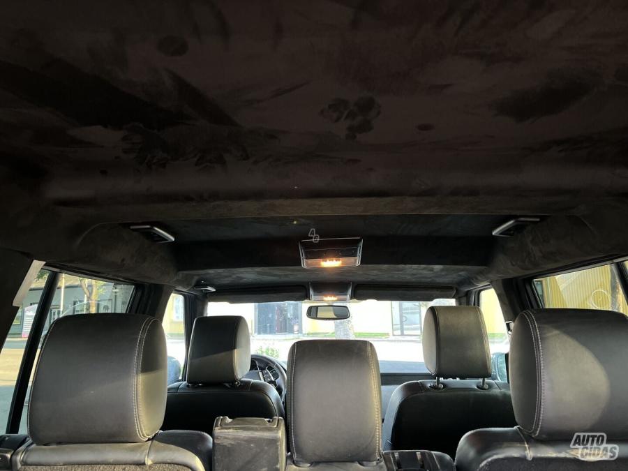 Black Land Rover Discovery 2006 in Gargzdai, with an engine capacity of 2.70 L and mileage of 365 thousand km for 5555 €, photo 7 on AUTOMOTO.COM.LV