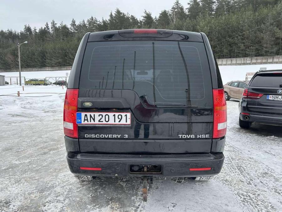 Black Land Rover Discovery 2007 in Vilnius, with an engine capacity of 2.72 L and mileage of 303 thousand km for 3400 €, photo 2 on AUTOMOTO.COM.LV