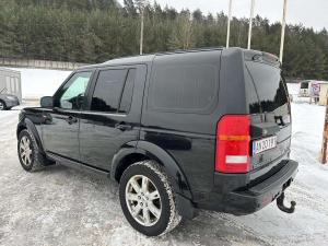 Black Land Rover Discovery 2007 in Vilnius, with an engine capacity of 2.72 L and mileage of 303 thousand km for 3400 €, photo 3 on AUTOMOTO.COM.LV