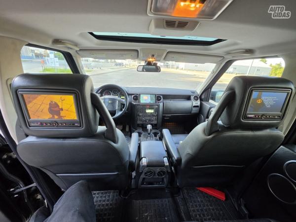 Black Land Rover Discovery 2007 in Vilnius, with an engine capacity of 4.40 L and mileage of 290 thousand km for 5800 €, photo 7 on AUTOMOTO.COM.LV