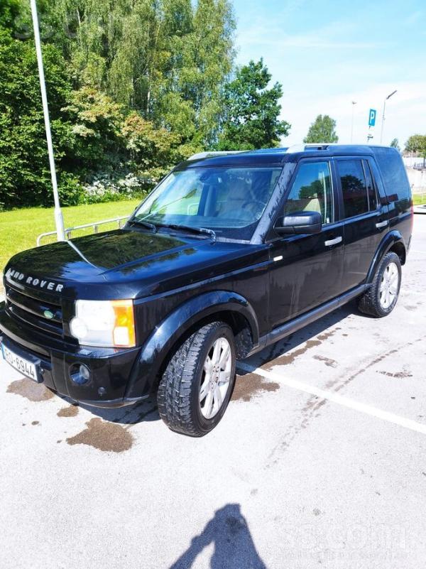 Black Land Rover Discovery 2008 in Bauska, with an engine capacity of 4.40 L and mileage of 246 thousand km for 6850 €, photo 2 on AUTOMOTO.COM.LV