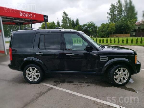 Black Land Rover Discovery 2008 in Bauska, with an engine capacity of 4.40 L and mileage of 246 thousand km for 6850 €, photo 3 on AUTOMOTO.COM.LV
