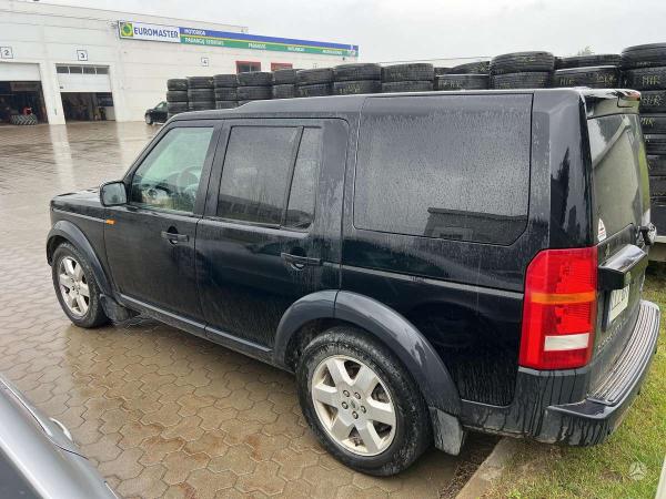 Melns Land Rover Discovery 2008 Viļņa, ar dzinēja tilpumu 2.72 L un nobraukumu 471 tūkst. km par 1200 €, foto 3 vietnē AUTOMOTO.COM.LV