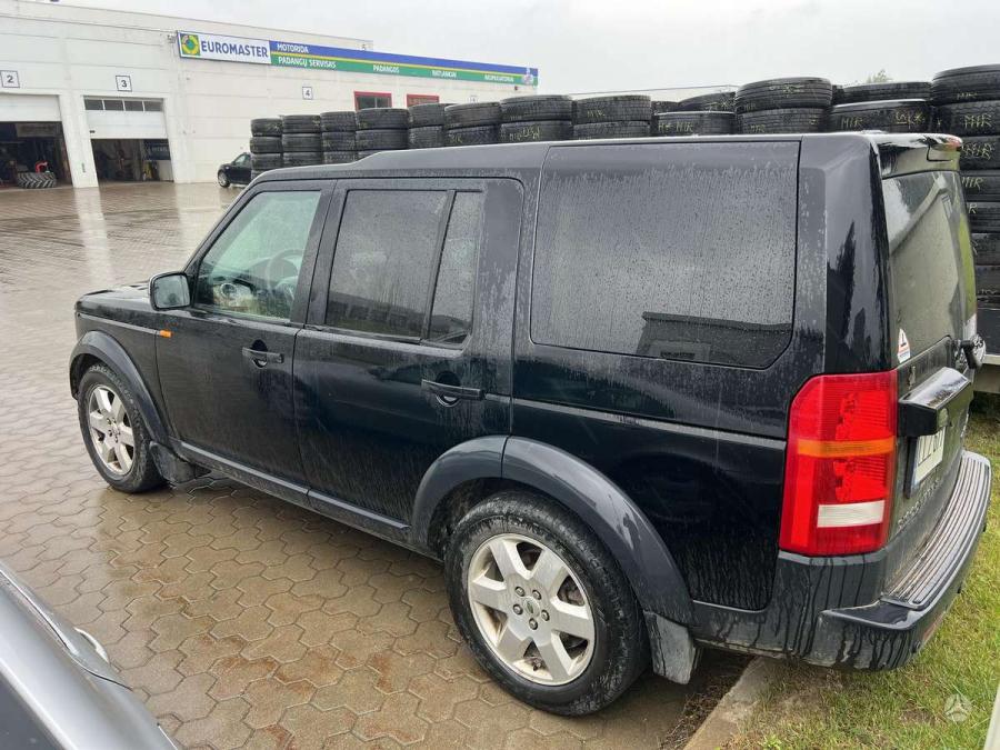 Melns Land Rover Discovery 2008 Viļņa, ar dzinēja tilpumu 2.72 L un nobraukumu 471 tūkst. km par 1200 €, foto 3 vietnē AUTOMOTO.COM.LV