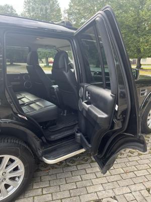 Melns Land Rover Discovery 2008 Ventspils, ar dzinēja tilpumu 2.70 L un nobraukumu 457 tūkst. km par 6900 €, foto 11 vietnē AUTOMOTO.COM.LV