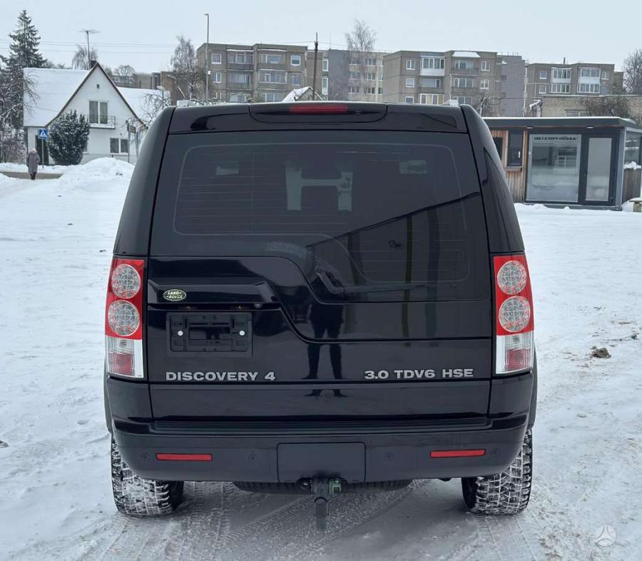 Black Land Rover Discovery 2010 in Raseiniai, with an engine capacity of 2.99 L and mileage of 287 thousand km for 7850 €, photo 6 on AUTOMOTO.COM.LV
