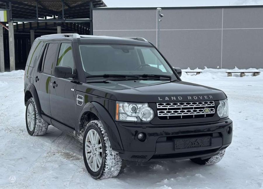 Black Land Rover Discovery 2010 in Raseiniai, with an engine capacity of 2.99 L and mileage of 287 thousand km for 7850 €, photo 8 on AUTOMOTO.COM.LV