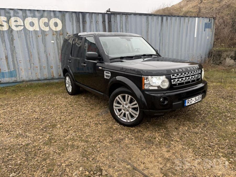 Black Land Rover Discovery 2011 in Riga, with an engine capacity of 3.00 L and mileage of 0 thousand km for 7990 €, photo 3 on AUTOMOTO.COM.LV