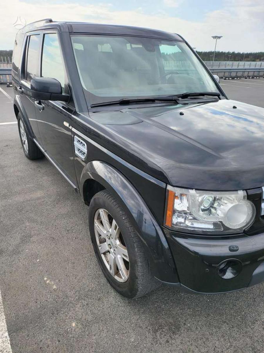 Black Land Rover Discovery 2011 in Vilnius, with an engine capacity of 2.99 L and mileage of 240 thousand km for 8950 €, photo 5 on AUTOMOTO.COM.LV