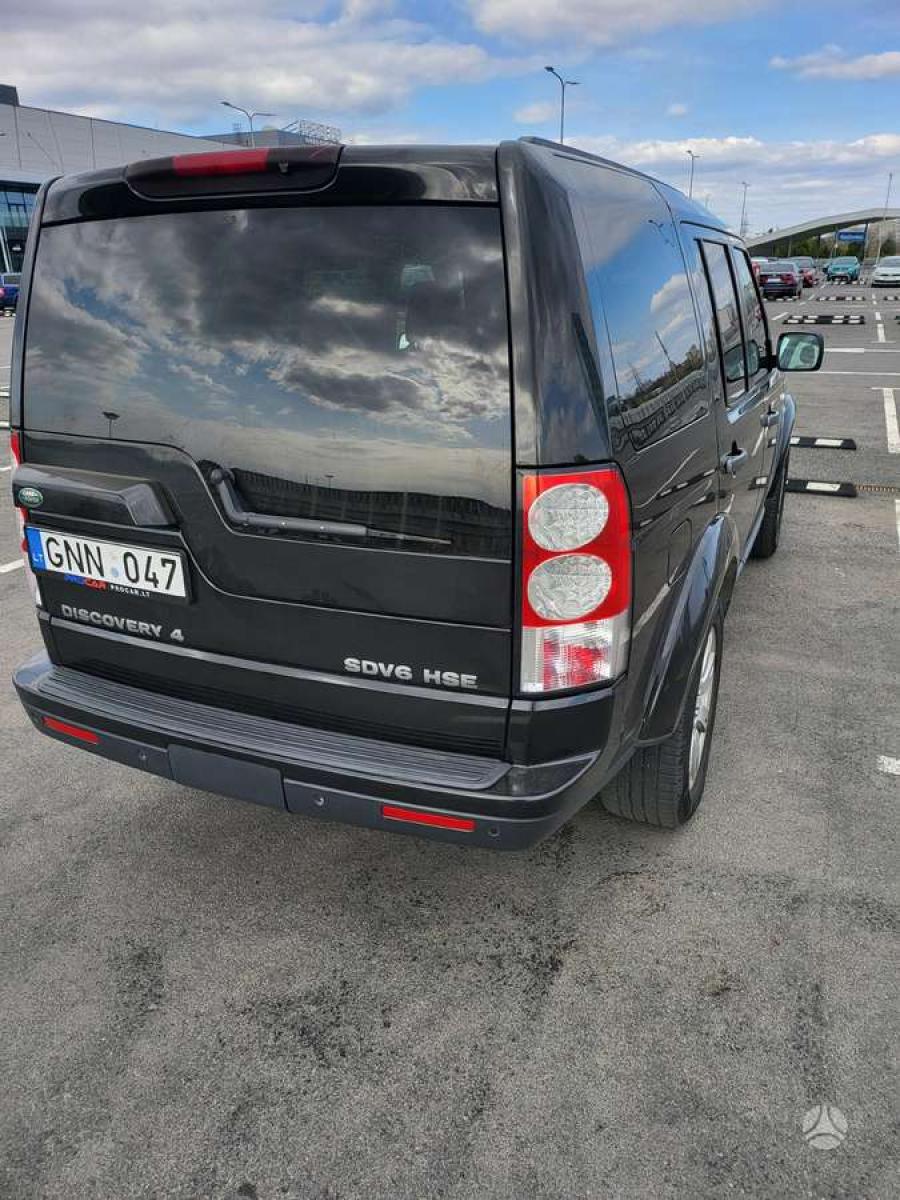 Black Land Rover Discovery 2011 in Vilnius, with an engine capacity of 2.99 L and mileage of 240 thousand km for 8950 €, photo 10 on AUTOMOTO.COM.LV
