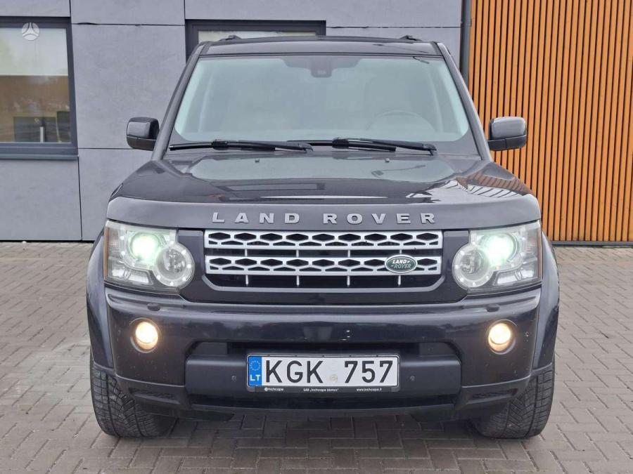 Black Land Rover Discovery 2011 in Vilnius, with an engine capacity of 2.99 L and mileage of 260 thousand km for 7500 €, photo 4 on AUTOMOTO.COM.LV