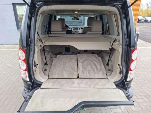Black Land Rover Discovery 2011 in Vilnius, with an engine capacity of 2.99 L and mileage of 260 thousand km for 7500 €, photo 12 on AUTOMOTO.COM.LV