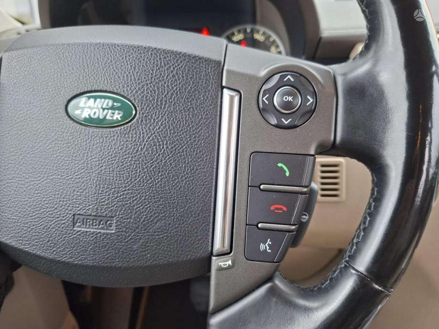 Black Land Rover Discovery 2011 in Vilnius, with an engine capacity of 2.99 L and mileage of 260 thousand km for 7500 €, photo 17 on AUTOMOTO.COM.LV