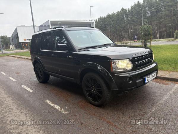 Melns Land Rover Discovery 2012 Tallina, ar dzinēja tilpumu 3.00 L un nobraukumu 296 tūkst. km par 13000 €, foto 2 vietnē AUTOMOTO.COM.LV