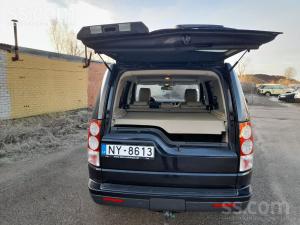 Melns Land Rover Discovery 2012 Talsi, ar dzinēja tilpumu 3.00 L un nobraukumu 206 tūkst. km par 9800 €, foto 8 vietnē AUTOMOTO.COM.LV