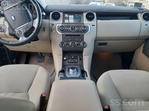 Melns Land Rover Discovery 2012 Talsi, ar dzinēja tilpumu 3.00 L un nobraukumu 206 tūkst. km par 9800 €, foto 16 vietnē AUTOMOTO.COM.LV