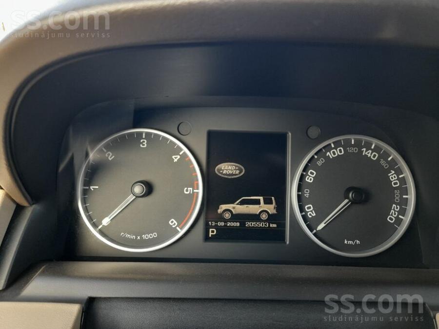 Melns Land Rover Discovery 2012 Talsi, ar dzinēja tilpumu 3.00 L un nobraukumu 206 tūkst. km par 9800 €, foto 21 vietnē AUTOMOTO.COM.LV
