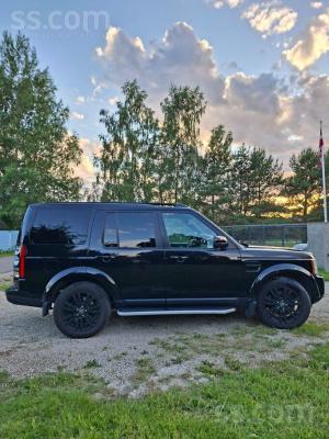 Melns Land Rover Discovery 2012 Rīga, ar dzinēja tilpumu 3.00 L un nobraukumu 295 tūkst. km par 14000 €, foto 3 vietnē AUTOMOTO.COM.LV