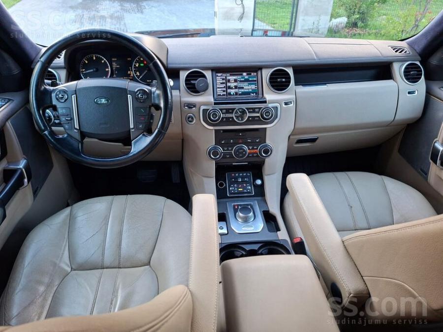 Melns Land Rover Discovery 2012 Rīga, ar dzinēja tilpumu 3.00 L un nobraukumu 295 tūkst. km par 14000 €, foto 8 vietnē AUTOMOTO.COM.LV
