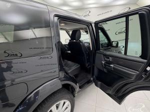 Melns Land Rover Discovery 2012 Viļņa, ar dzinēja tilpumu 2.99 L un nobraukumu 387 tūkst. km par 7300 €, foto 16 vietnē AUTOMOTO.COM.LV