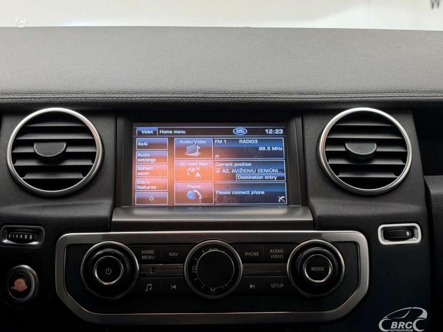 Melns Land Rover Discovery 2012 Viļņa, ar dzinēja tilpumu 2.99 L un nobraukumu 387 tūkst. km par 7300 €, foto 19 vietnē AUTOMOTO.COM.LV
