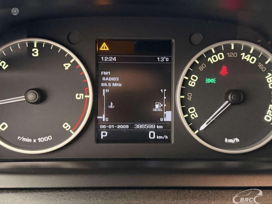Melns Land Rover Discovery 2012 Viļņa, ar dzinēja tilpumu 2.99 L un nobraukumu 387 tūkst. km par 7300 €, foto 31 vietnē AUTOMOTO.COM.LV