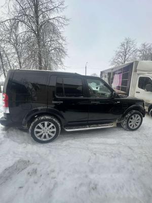 Black Land Rover Discovery 2013 in Vilnius, with an engine capacity of 2.99 L and mileage of 478 thousand km for 6500 €, photo 2 on AUTOMOTO.COM.LV