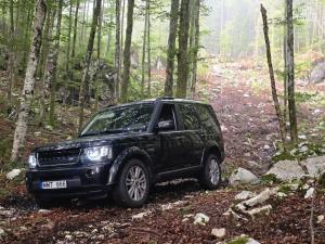 Melns Land Rover Discovery 2013 Kauņa, ar dzinēja tilpumu 3.00 L un nobraukumu 235 tūkst. km par 12500 €, foto 8 vietnē AUTOMOTO.COM.LV
