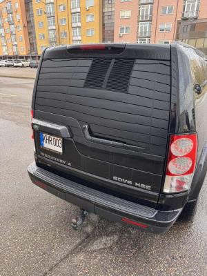Black Land Rover Discovery 2013 in Vilnius, with an engine capacity of 2.99 L and mileage of 387 thousand km for 9500 €, photo 4 on AUTOMOTO.COM.LV
