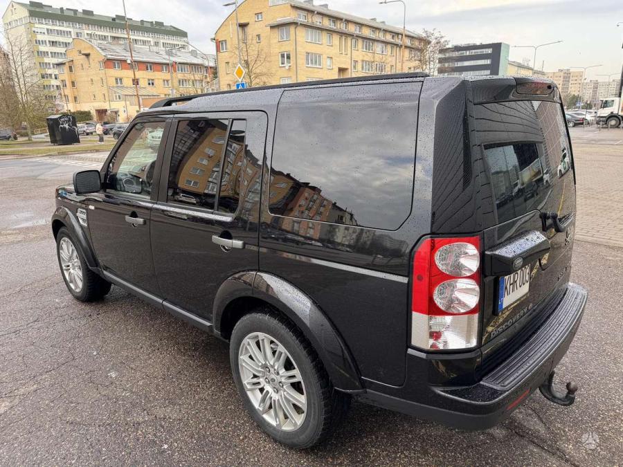 Black Land Rover Discovery 2013 in Vilnius, with an engine capacity of 2.99 L and mileage of 387 thousand km for 9500 €, photo 6 on AUTOMOTO.COM.LV