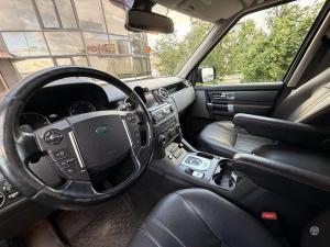 Black Land Rover Discovery 2013 in Vilnius, with an engine capacity of 2.99 L and mileage of 387 thousand km for 9500 €, photo 10 on AUTOMOTO.COM.LV