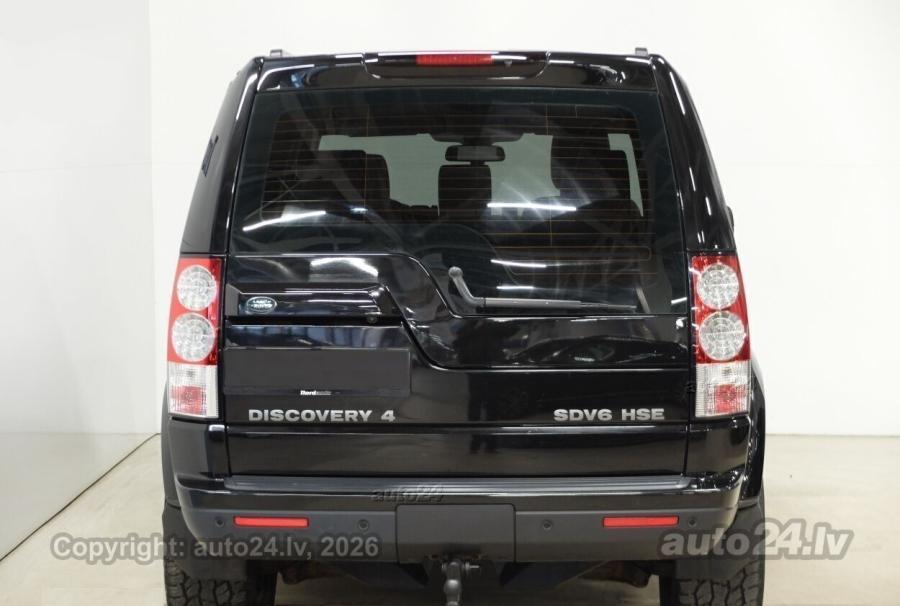 Melns Land Rover Discovery 2013 Tallina, ar dzinēja tilpumu 3.00 L un nobraukumu 206 tūkst. km par 12099 €, foto 5 vietnē AUTOMOTO.COM.LV